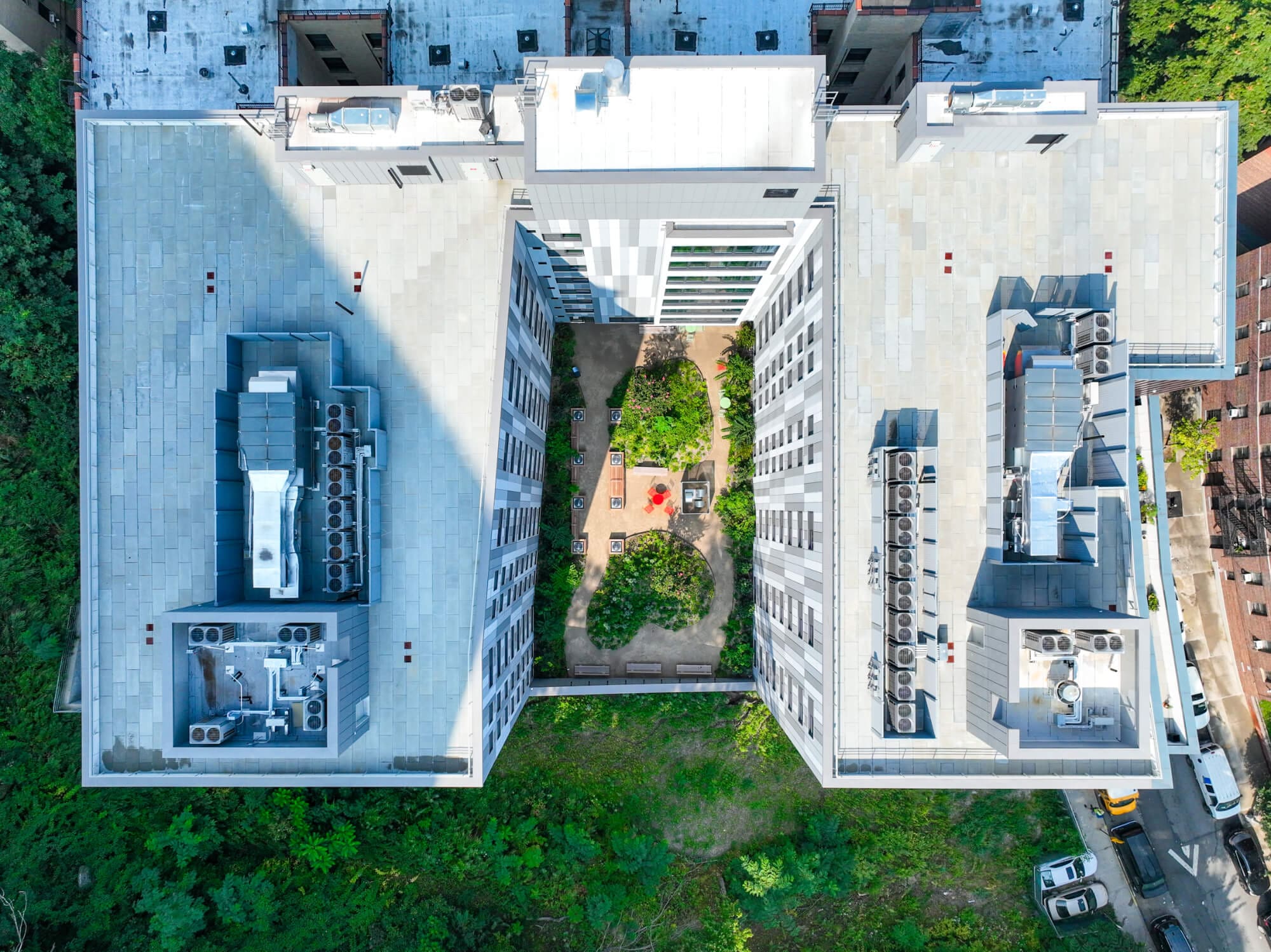 RiseBoro Community Housing – Green Roof – Adaptive Green